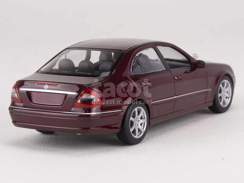 Mercedes - E Class/ W211 2006 - Maxichamps - 1/43 - Autos Miniatures Tacot