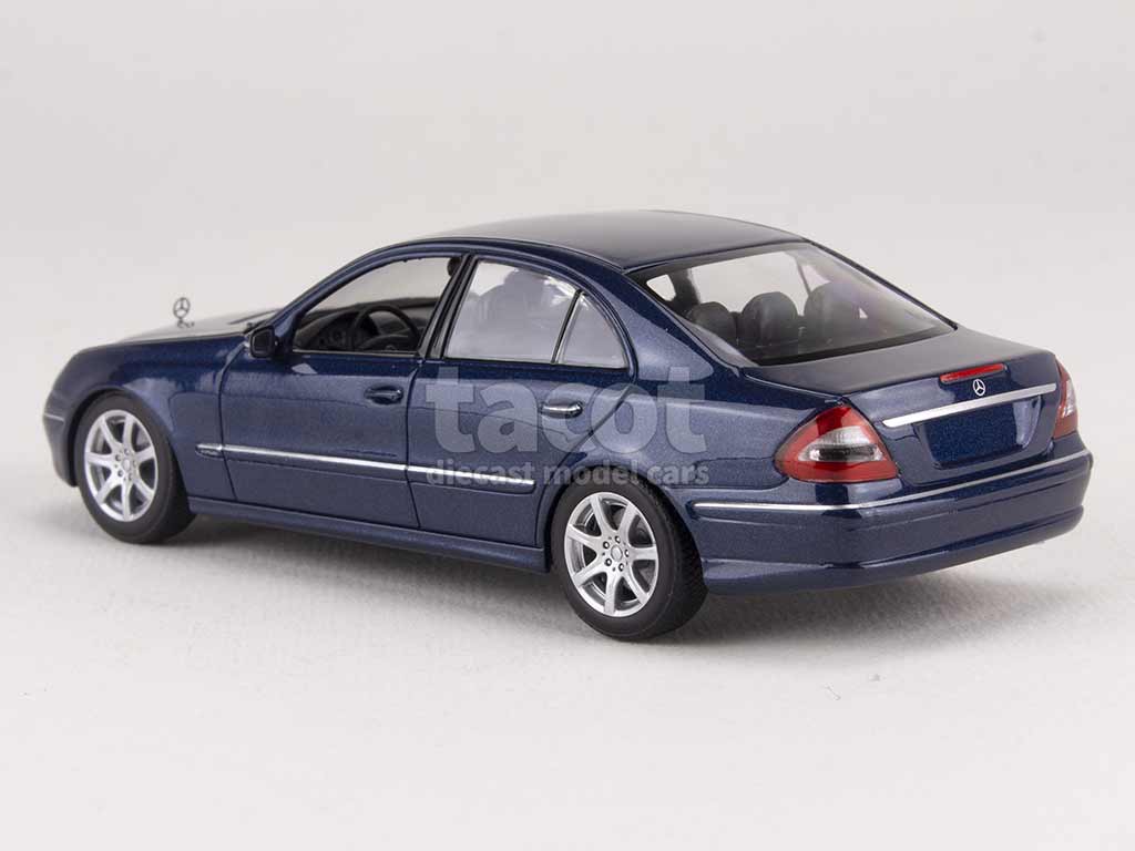 Mercedes - E Class/ W211 2006 - Maxichamps - 1/43 - Autos Miniatures Tacot
