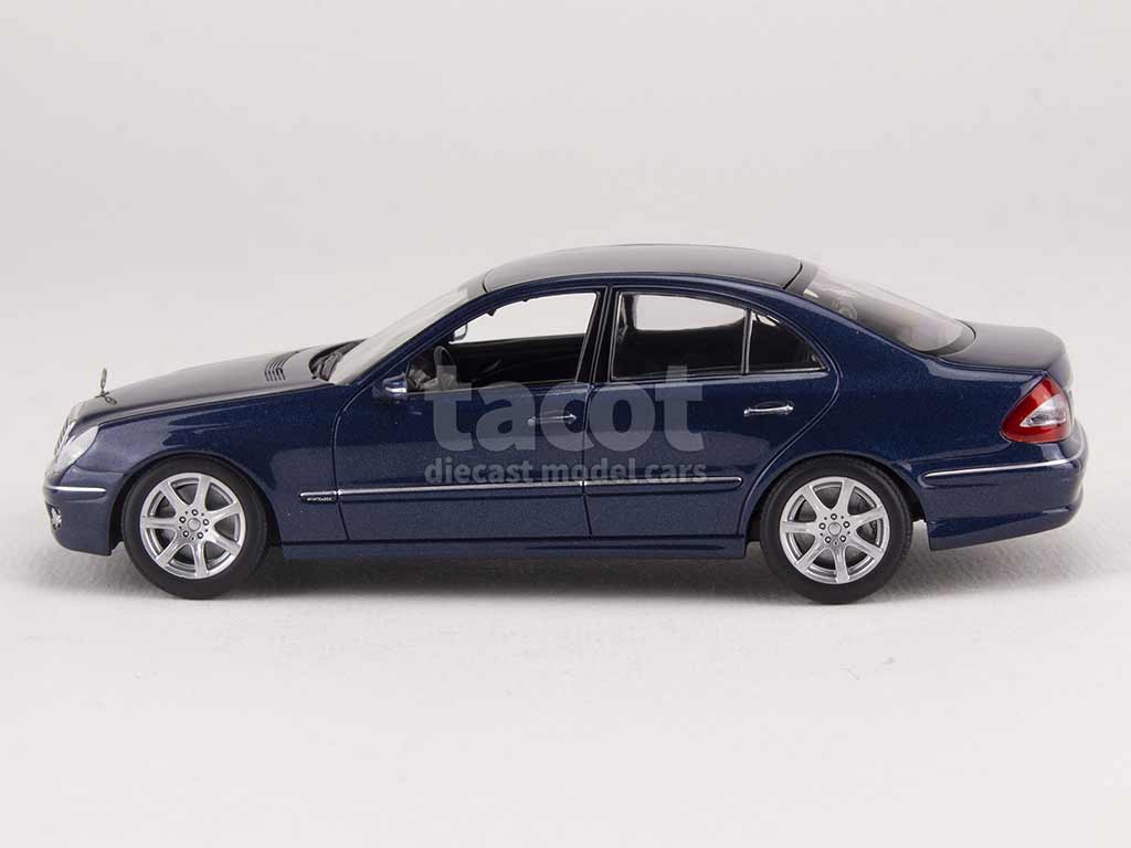 Mercedes - E Class/ W211 2006 - Maxichamps - 1/43 - Autos Miniatures Tacot