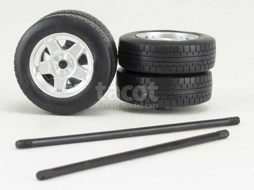 Divers - Set 4 Wheels Lada VFTS - IXO - 1/18 - Autos Miniatures Tacot