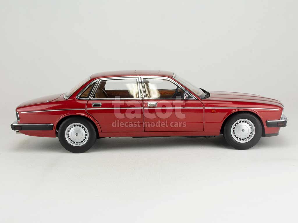 Jaguar - Daimler XJ40 1988 - Almost Real - 1/18 - Autos Miniatures Tacot