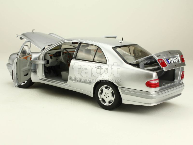 Mercedes - E 320/ W210 2001 - Sun Star - 1/18 - Autos Miniatures Tacot