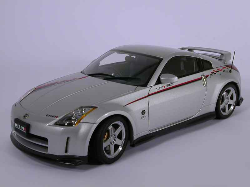 Nissan - Fairlady Z 2002 - AUTOart - 1/18 - Autos Miniatures Tacot
