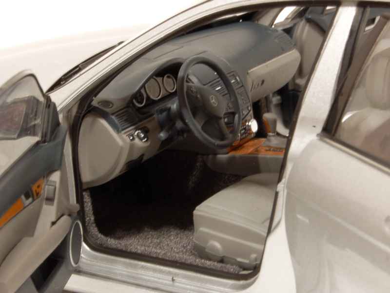 Mercedes - C Class Elegance/ W204 2007 - AUTOart - 1/18 - Autos ...