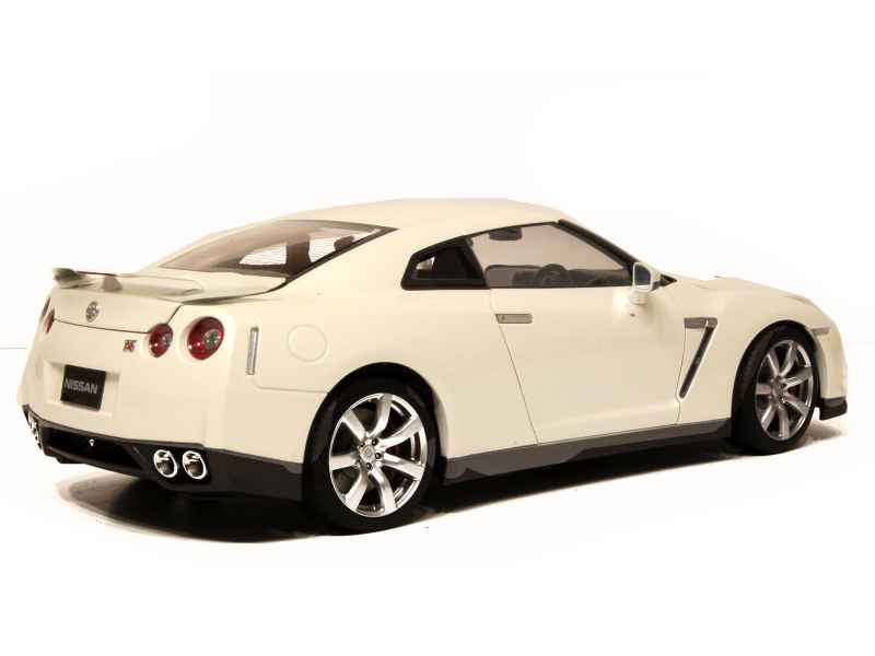 Nissan - GT-R R35 2008 - AUTOart - 1/18 - Autos Miniatures Tacot