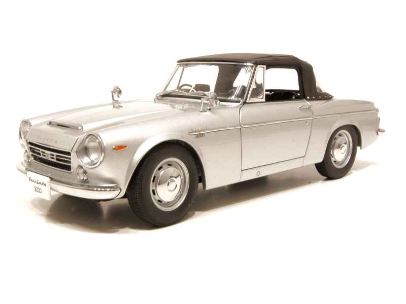 Datsun - Fairlady 2000 SR311 - AUTOart - 1/18 - Autos Miniatures Tacot