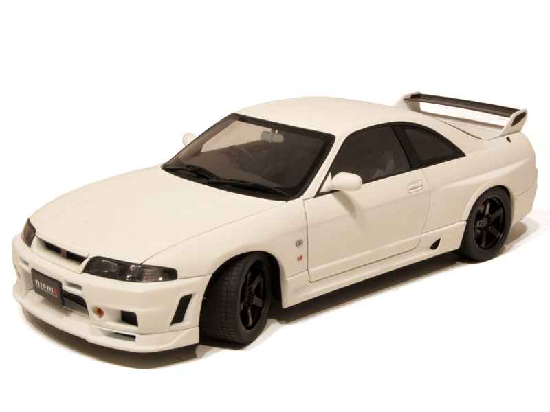 Nissan - Skyline GT-R R33 V-Spec 1996 - AUTOart - 1/18 - Autos ...