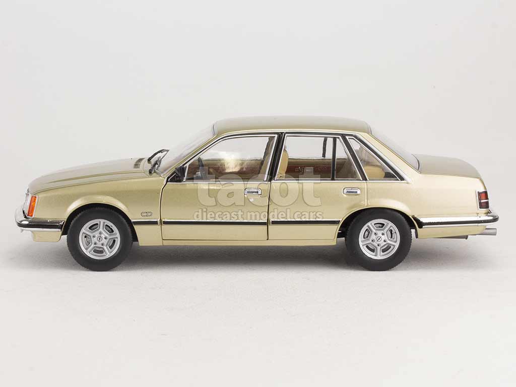 Opel - Senator 1978 - Whitebox - 1/24 - Autos Miniatures Tacot