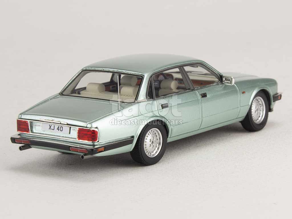 Jaguar - XJ40 Sovereign 1990 - Neo - 1/43 - Autos Miniatures Tacot