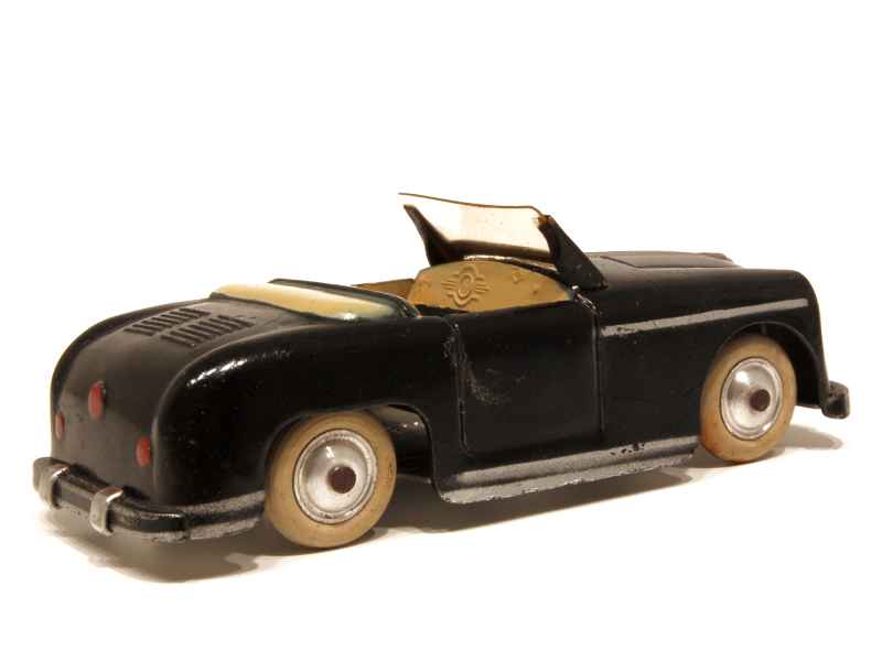 De Rovin - D4 Cabriolet - CIJ Europarc - 1/35 - Autos Miniatures Tacot